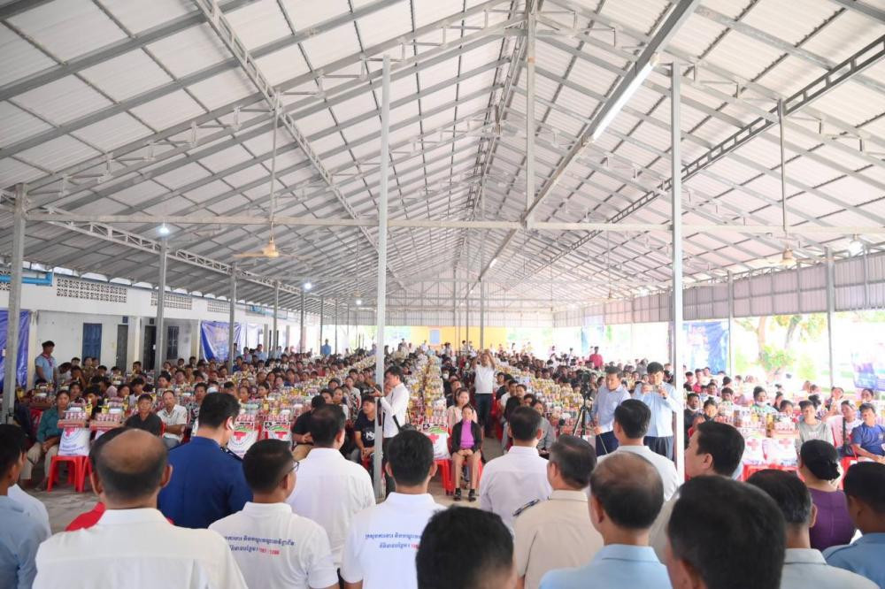 ខេត្ត​កំពង់ស្ពឺ ត្រូវការ​កម្លាំងពលកម្មជាង ៦ម៉ឺននាក់ឱ្យចូលធ្វើការនៅតាមរោងចក្រសហគ្រាស